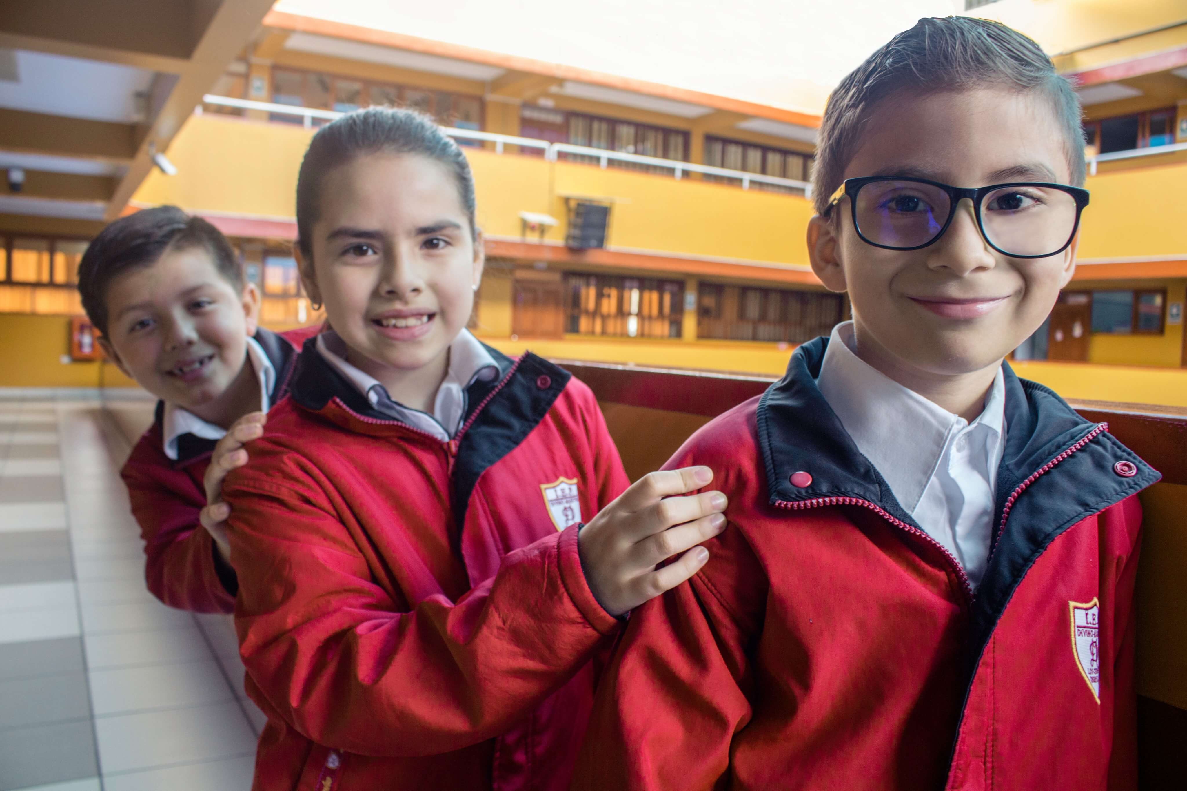 COLEGIO DIVINO MAESTRO